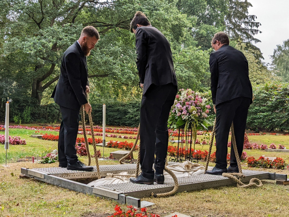 Wissenswertes zur Reerdigung für Bestattungsinstitute | MEINE ERDE