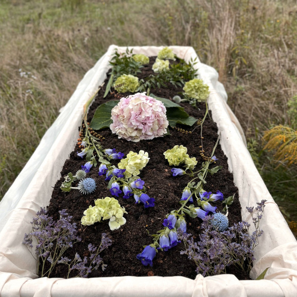 Magazin: Reerdigung und ökologische Bestattung | MEINE ERDE